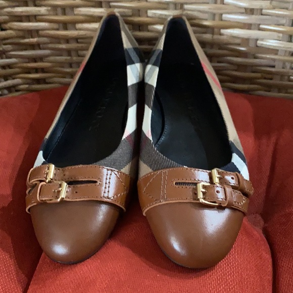 Burberry | Shoes | Burberry Flats | Poshmark